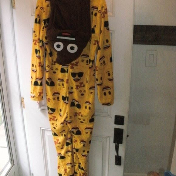 Emoji | Pants | Nwt Poop Emoji Colorful Hoodie Piece Cozy Fleece Pjs ...